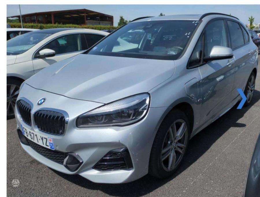 Pelēks BMW 225 Active Tourer 2018 Viļņa, ar dzinēja tilpumu 1.50 L un nobraukumu 180 tūkst. km par 6500 €, foto 1 vietnē AUTOMOTO.COM.LV