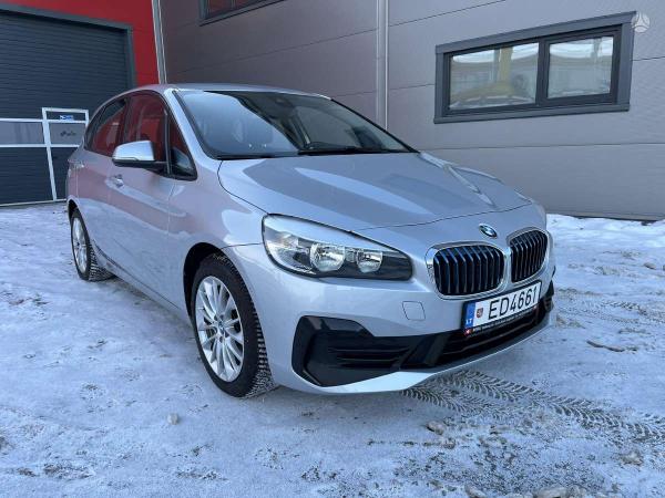 Grey BMW 225 Active Tourer 2019 in Vilnius, with an engine capacity of 1.50 L and mileage of 137 thousand km for 11900 €, photo 1 on AUTOMOTO.COM.LV
