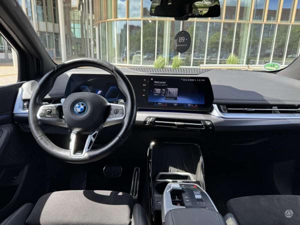 Grey BMW 225 Active Tourer 2023 in Klaipeda, with an engine capacity of 1.50 L and mileage of 59 thousand km for 26499 €, photo 2 on AUTOMOTO.COM.LV