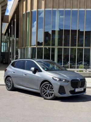 Grey BMW 225 Active Tourer 2023 in Klaipeda, with an engine capacity of 1.50 L and mileage of 59 thousand km for 26499 €, photo 4 on AUTOMOTO.COM.LV
