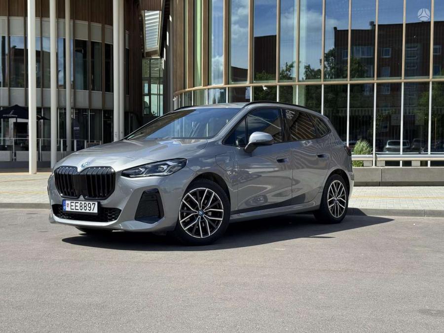 Grey BMW 225 Active Tourer 2023 in Klaipeda, with an engine capacity of 1.50 L and mileage of 59 thousand km for 26499 €, photo 12 on AUTOMOTO.COM.LV