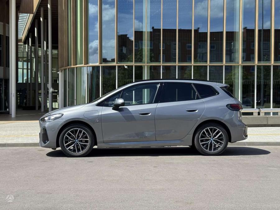 Grey BMW 225 Active Tourer 2023 in Klaipeda, with an engine capacity of 1.50 L and mileage of 59 thousand km for 26499 €, photo 13 on AUTOMOTO.COM.LV