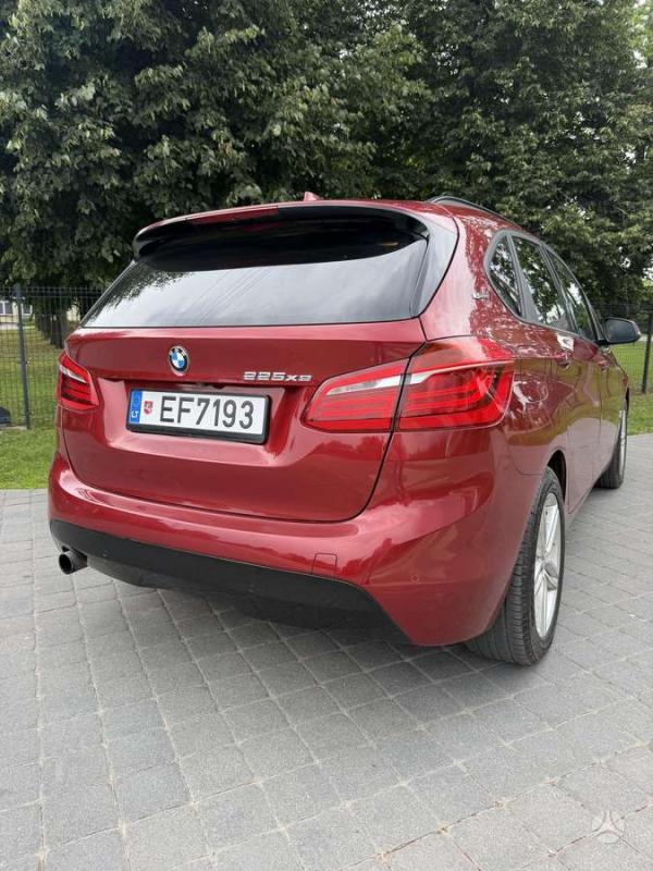 Red BMW 225 Active Tourer 2017 in Kaunas, with an engine capacity of 0.00 L and mileage of 139 thousand km for 9800 €, photo 9 on AUTOMOTO.COM.LV