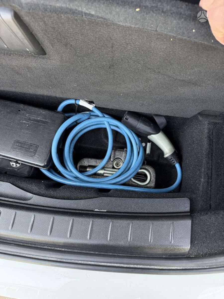 Balts BMW 225 Active Tourer 2019 Šauļi, ar dzinēja tilpumu 1.50 L un nobraukumu 186 tūkst. km par 12200 €, foto 24 vietnē AUTOMOTO.COM.LV