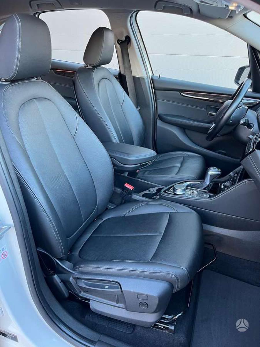 Белый БМВ 225 Active Tourer 2019 в Вильнюс, объемом двигателя 1.50 л и пробегом 83 тыс. км за 14500 €, фото 6 на AUTOMOTO.COM.LV