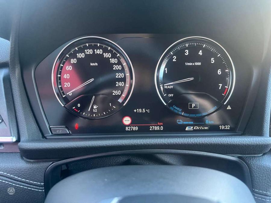 Белый БМВ 225 Active Tourer 2019 в Вильнюс, объемом двигателя 1.50 л и пробегом 83 тыс. км за 14500 €, фото 17 на AUTOMOTO.COM.LV