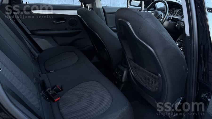 Melns BMW 225 2017 Rīga, ar dzinēja tilpumu 1.50 L un nobraukumu 119 tūkst. km par 11499 €, foto 14 vietnē AUTOMOTO.COM.LV