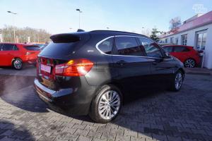 Black BMW 225 2018 in Kaunas, with an engine capacity of 1.50 L and mileage of 42 thousand km for 22287 €, photo 5 on AUTOMOTO.COM.LV