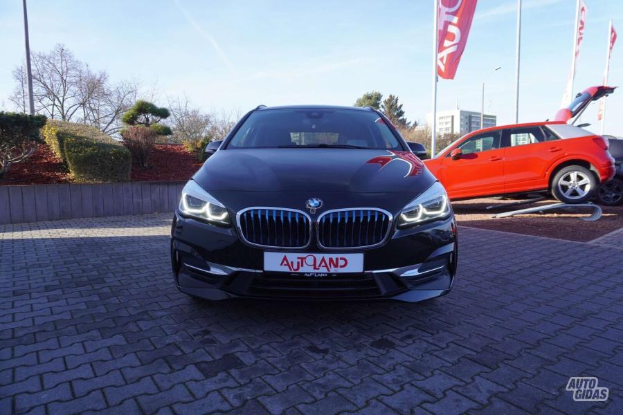 Black BMW 225 2018 in Kaunas, with an engine capacity of 1.50 L and mileage of 42 thousand km for 22287 €, photo 7 on AUTOMOTO.COM.LV