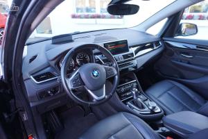 Black BMW 225 2018 in Kaunas, with an engine capacity of 1.50 L and mileage of 42 thousand km for 22287 €, photo 8 on AUTOMOTO.COM.LV