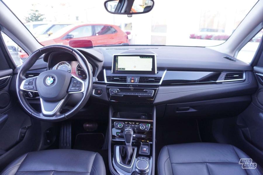 Black BMW 225 2018 in Kaunas, with an engine capacity of 1.50 L and mileage of 42 thousand km for 22287 €, photo 12 on AUTOMOTO.COM.LV