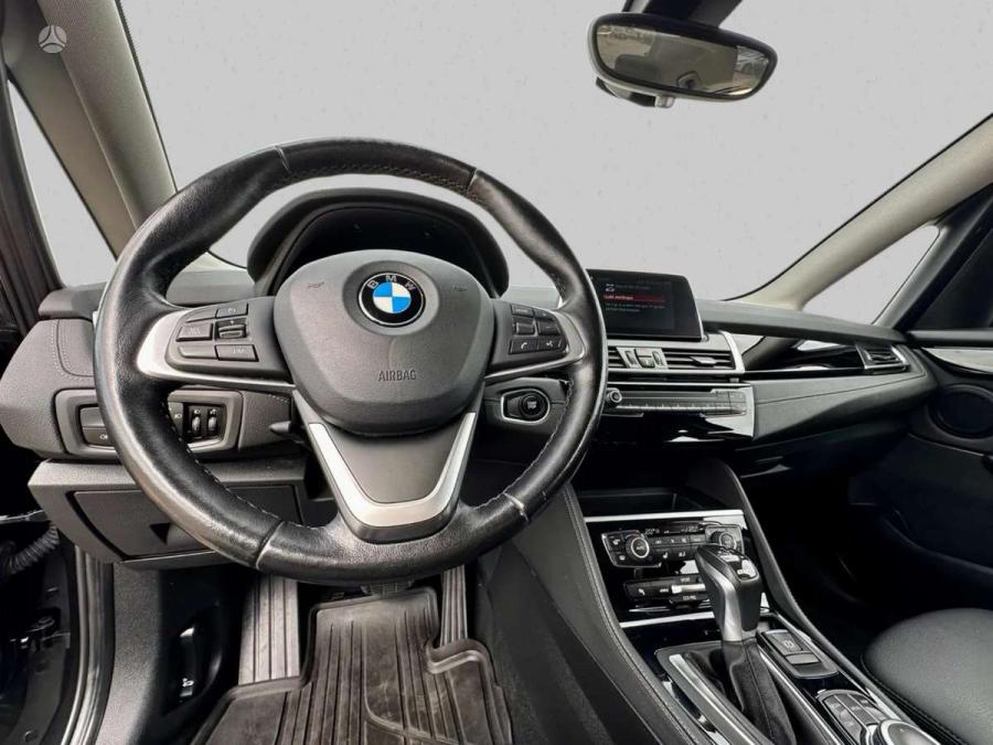 Melns BMW 225 2018 Marijampole, ar dzinēja tilpumu 1.50 L un nobraukumu 132 tūkst. km par 9250 €, foto 12 vietnē AUTOMOTO.COM.LV