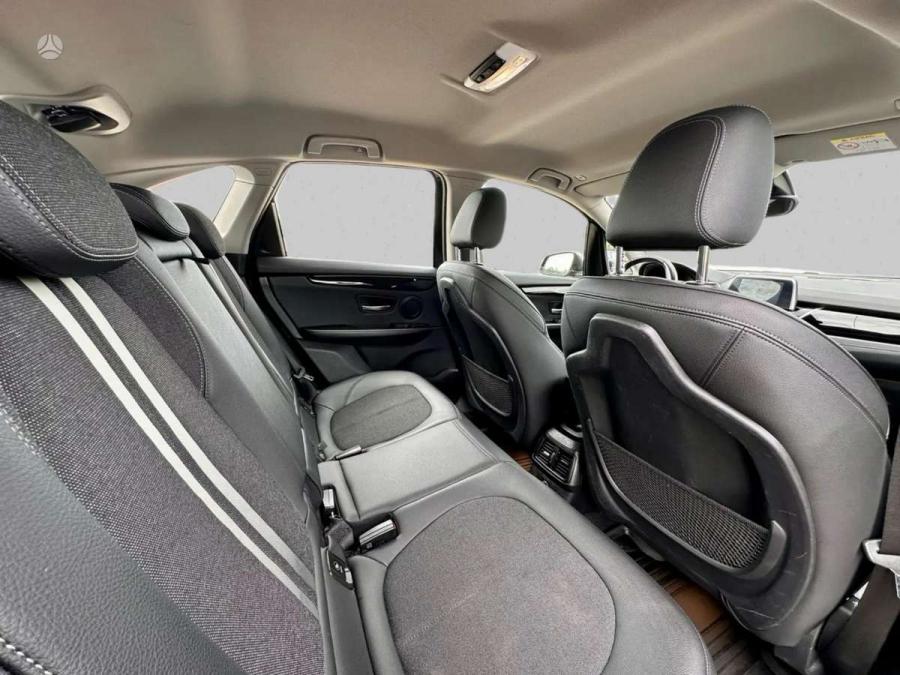Melns BMW 225 2018 Marijampole, ar dzinēja tilpumu 1.50 L un nobraukumu 132 tūkst. km par 9250 €, foto 14 vietnē AUTOMOTO.COM.LV
