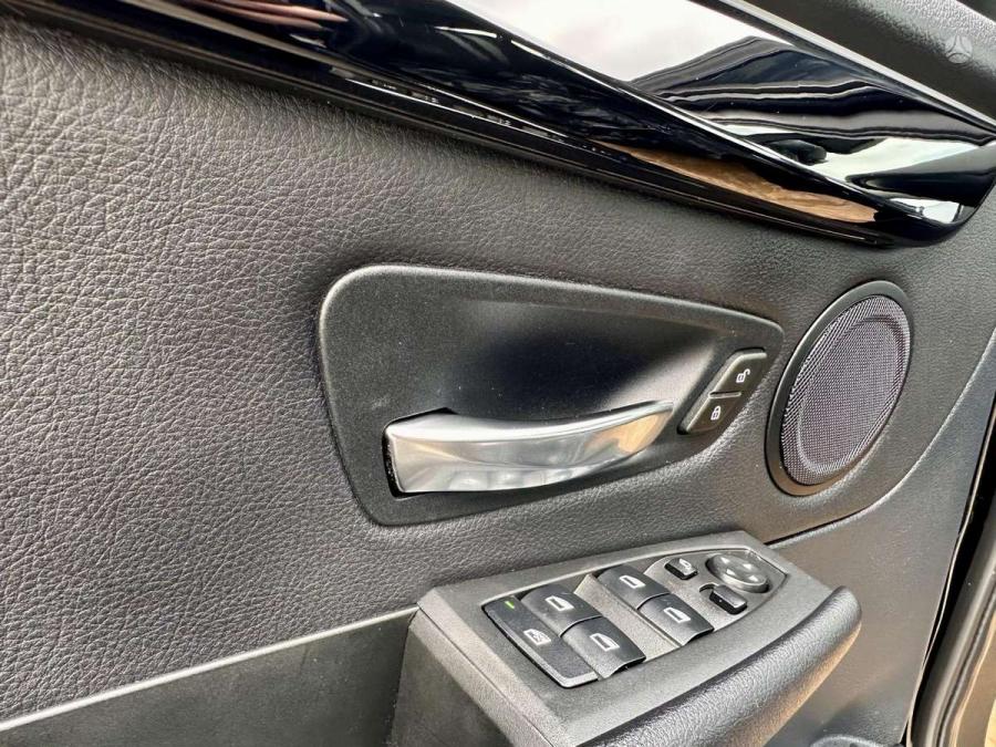 Melns BMW 225 2018 Marijampole, ar dzinēja tilpumu 1.50 L un nobraukumu 132 tūkst. km par 9250 €, foto 20 vietnē AUTOMOTO.COM.LV