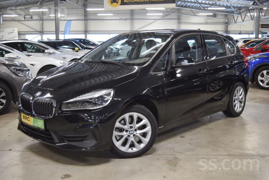 Black BMW 225 2021 in Riga, with an engine capacity of 1.50 L and mileage of 134 thousand km for 16900 €, photo 1 on AUTOMOTO.COM.LV