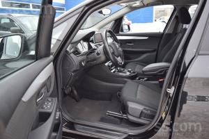 Black BMW 225 2021 in Riga, with an engine capacity of 1.50 L and mileage of 134 thousand km for 15900 €, photo 4 on AUTOMOTO.COM.LV