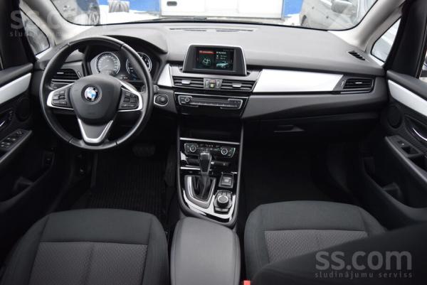 Black BMW 225 2021 in Riga, with an engine capacity of 1.50 L and mileage of 134 thousand km for 15900 €, photo 4 on AUTOMOTO.COM.LV
