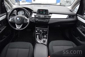 Black BMW 225 2021 in Riga, with an engine capacity of 1.50 L and mileage of 134 thousand km for 15900 €, photo 5 on AUTOMOTO.COM.LV