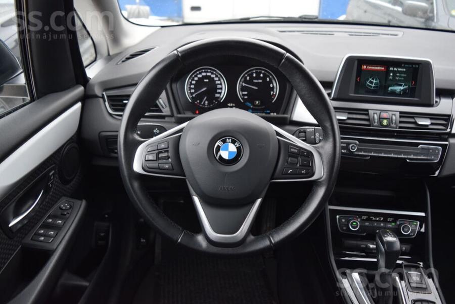 Black BMW 225 2021 in Riga, with an engine capacity of 1.50 L and mileage of 134 thousand km for 15900 €, photo 11 on AUTOMOTO.COM.LV