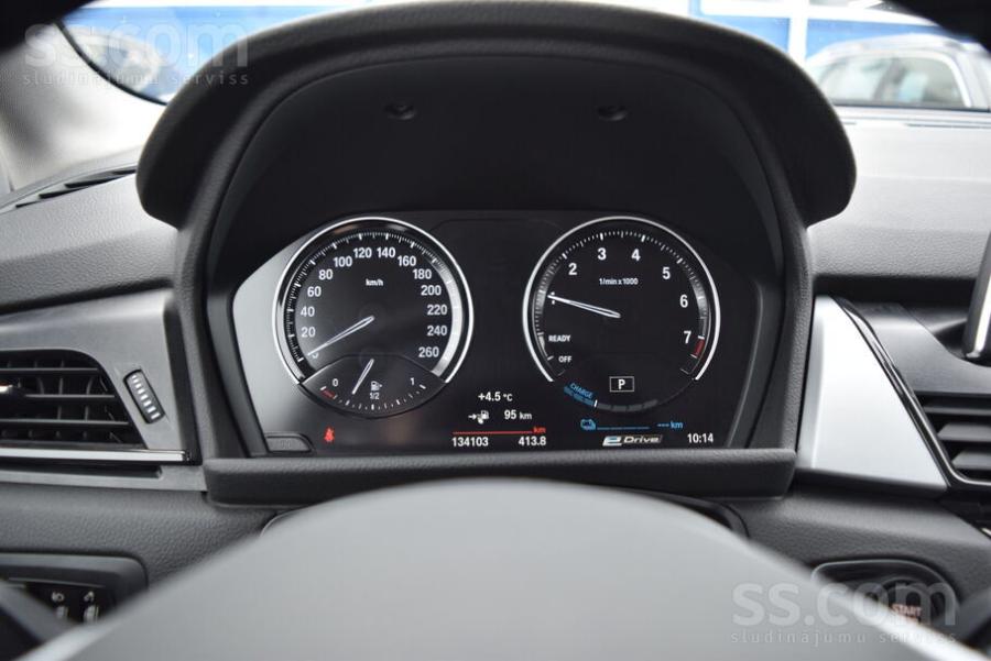Black BMW 225 2021 in Riga, with an engine capacity of 1.50 L and mileage of 134 thousand km for 15900 €, photo 12 on AUTOMOTO.COM.LV