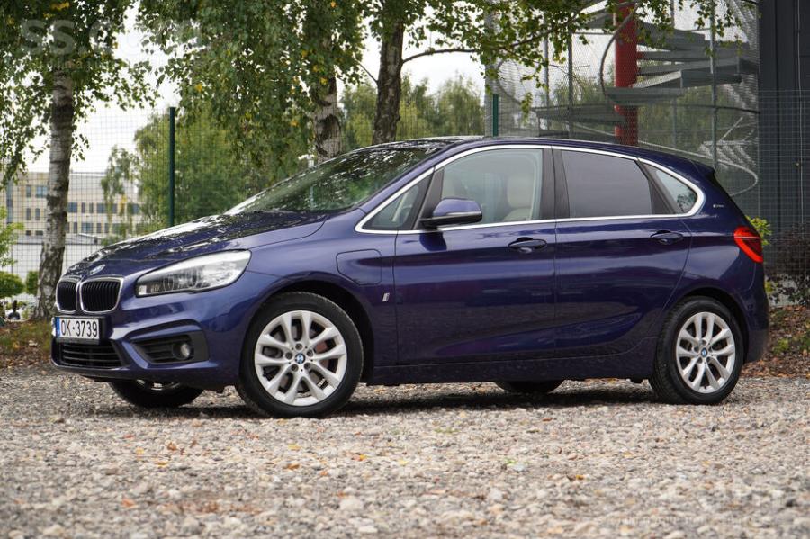 Blue BMW 225 2016 in Riga, with an engine capacity of 1.50 L and mileage of 158 thousand km for 13790 €, photo 4 on AUTOMOTO.COM.LV