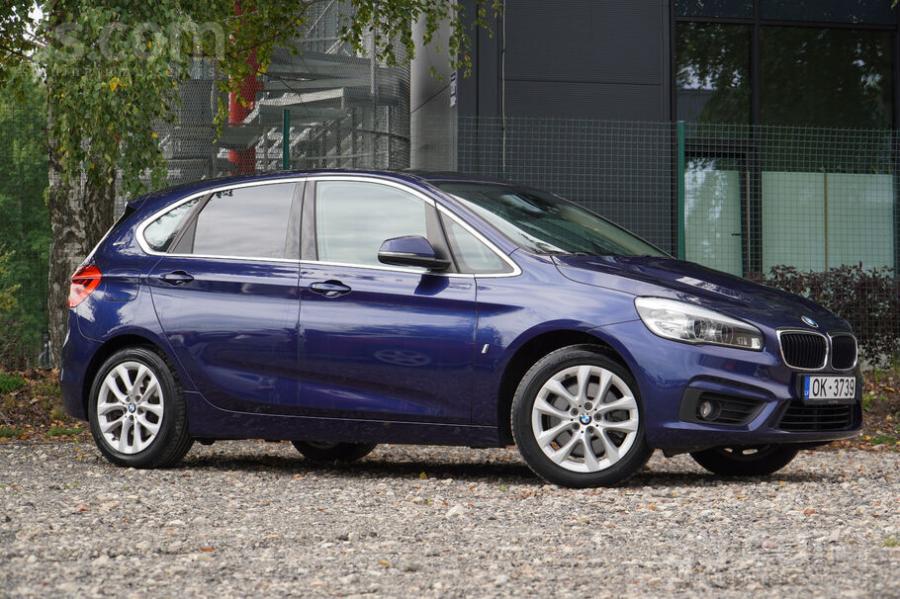Blue BMW 225 2016 in Riga, with an engine capacity of 1.50 L and mileage of 158 thousand km for 13790 €, photo 5 on AUTOMOTO.COM.LV