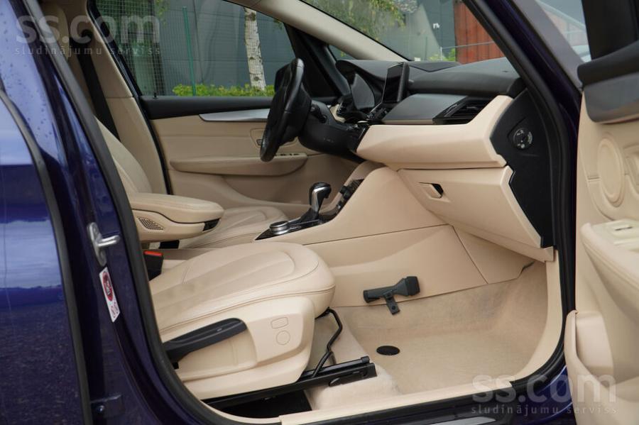 Blue BMW 225 2016 in Riga, with an engine capacity of 1.50 L and mileage of 158 thousand km for 13790 €, photo 16 on AUTOMOTO.COM.LV