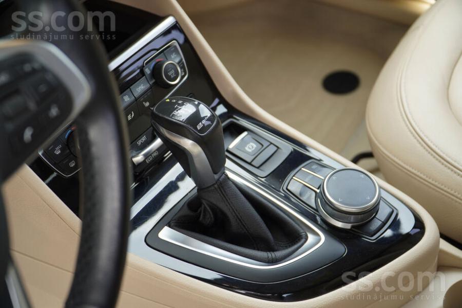 Blue BMW 225 2016 in Riga, with an engine capacity of 1.50 L and mileage of 158 thousand km for 13790 €, photo 20 on AUTOMOTO.COM.LV