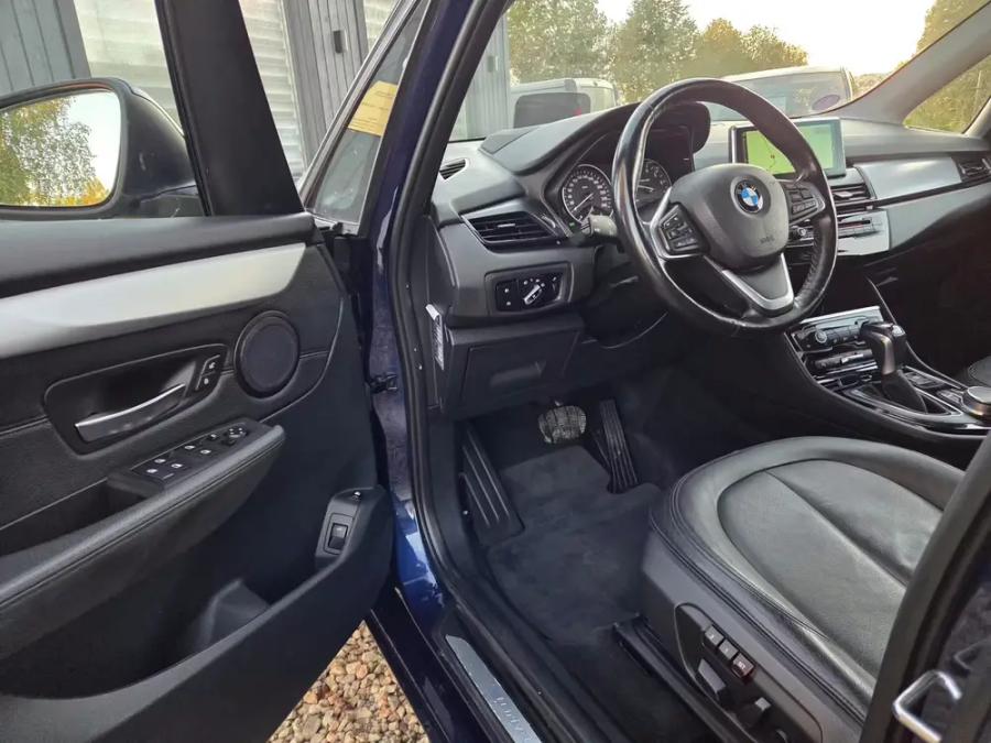Blue BMW 225 2017 in Jelgava, with an engine capacity of 1.50 L and mileage of 186 thousand km for 11200 €, photo 10 on AUTOMOTO.COM.LV