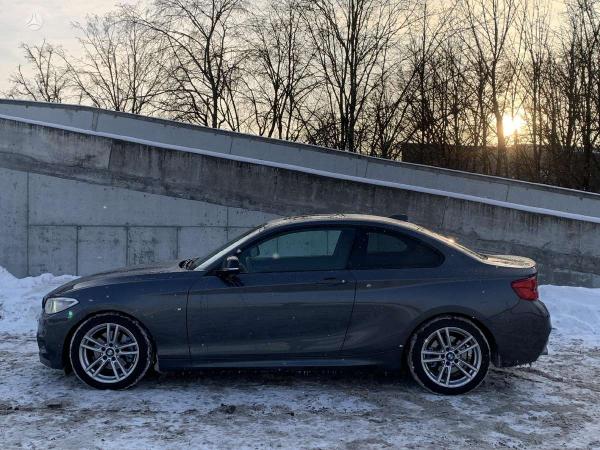 Pelēks BMW 225 2014 Viļņa, ar dzinēja tilpumu 2.00 L un nobraukumu 225 tūkst. km par 15000 €, foto 4 vietnē AUTOMOTO.COM.LV