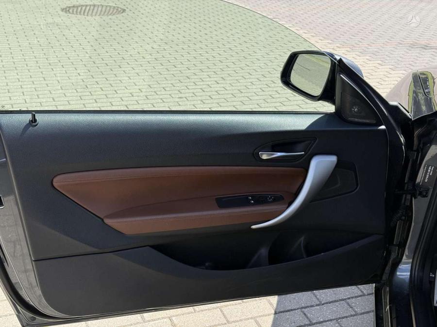 Grey BMW 225 2015 in Jonava, with an engine capacity of 2.00 L and mileage of 210 thousand km for 14000 €, photo 7 on AUTOMOTO.COM.LV