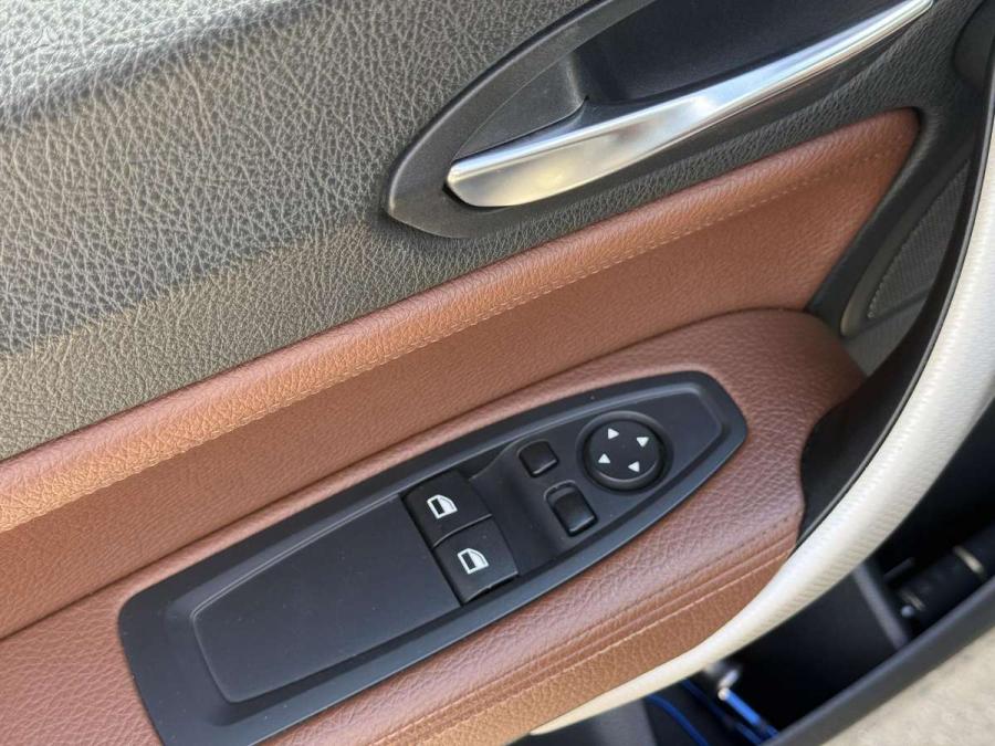Grey BMW 225 2015 in Jonava, with an engine capacity of 2.00 L and mileage of 210 thousand km for 14000 €, photo 8 on AUTOMOTO.COM.LV