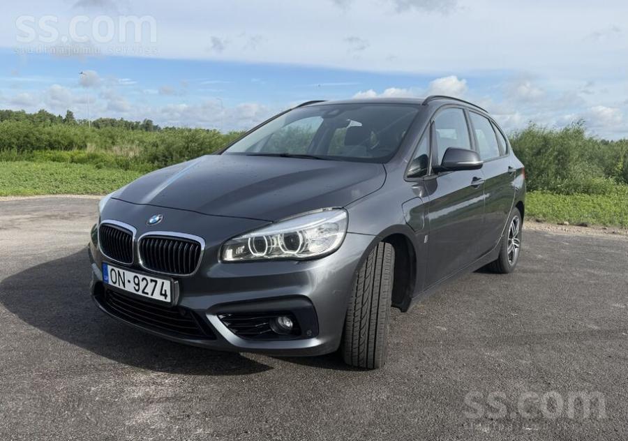 Pelēks BMW 225 2017 Rīga, ar dzinēja tilpumu 1.50 L un nobraukumu 228 tūkst. km par 10250 €, foto 4 vietnē AUTOMOTO.COM.LV