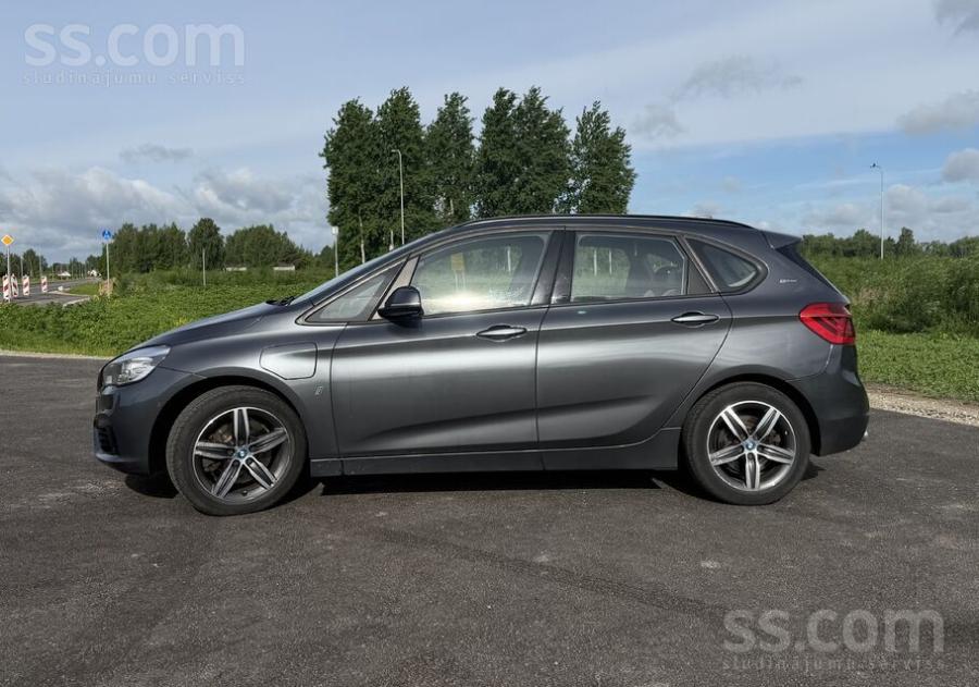 Pelēks BMW 225 2017 Rīga, ar dzinēja tilpumu 1.50 L un nobraukumu 228 tūkst. km par 10250 €, foto 5 vietnē AUTOMOTO.COM.LV
