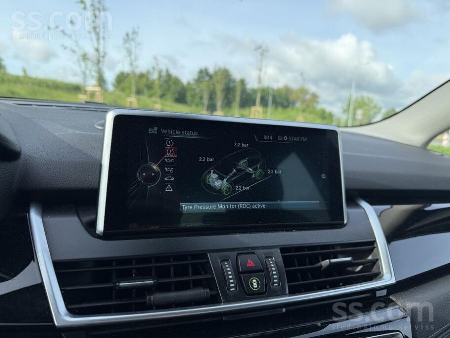 Pelēks BMW 225 2017 Rīga, ar dzinēja tilpumu 1.50 L un nobraukumu 228 tūkst. km par 10250 €, foto 23 vietnē AUTOMOTO.COM.LV