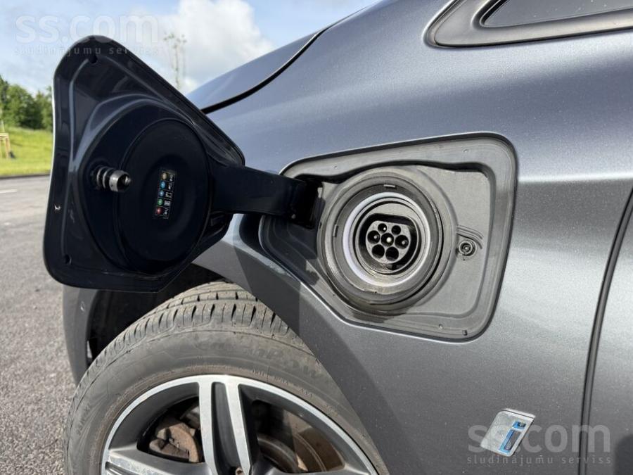 Pelēks BMW 225 2017 Rīga, ar dzinēja tilpumu 1.50 L un nobraukumu 228 tūkst. km par 10250 €, foto 30 vietnē AUTOMOTO.COM.LV