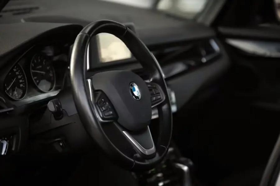Pelēks BMW 225 2017 Jelgava, ar dzinēja tilpumu 1.50 L un nobraukumu 0 tūkst. km par 11590 €, foto 15 vietnē AUTOMOTO.COM.LV