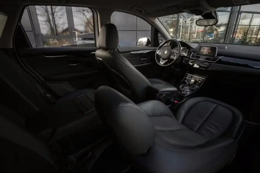 Pelēks BMW 225 2017 Jelgava, ar dzinēja tilpumu 1.50 L un nobraukumu 0 tūkst. km par 11590 €, foto 25 vietnē AUTOMOTO.COM.LV