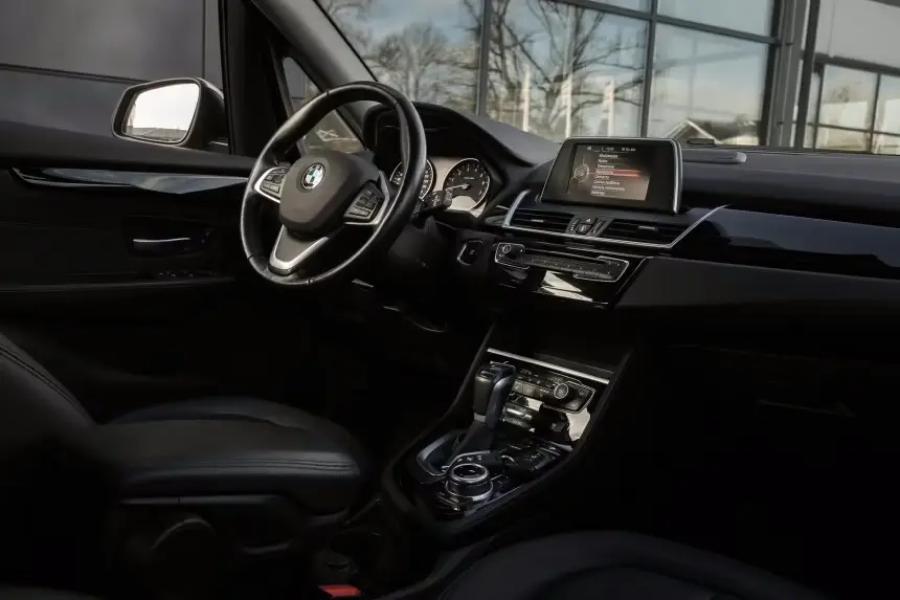 Pelēks BMW 225 2017 Jelgava, ar dzinēja tilpumu 1.50 L un nobraukumu 0 tūkst. km par 11590 €, foto 26 vietnē AUTOMOTO.COM.LV