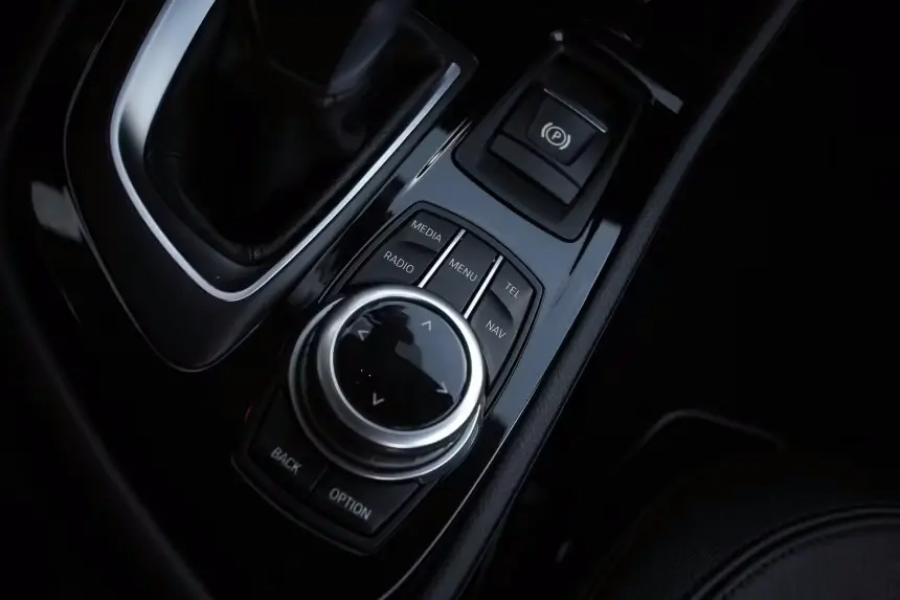 Pelēks BMW 225 2017 Jelgava, ar dzinēja tilpumu 1.50 L un nobraukumu 0 tūkst. km par 11590 €, foto 29 vietnē AUTOMOTO.COM.LV