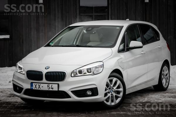 Balts BMW 225 2017 Tukums, ar dzinēja tilpumu 1.50 L un nobraukumu 124 tūkst. km par 15700 €, foto 1 vietnē AUTOMOTO.COM.LV