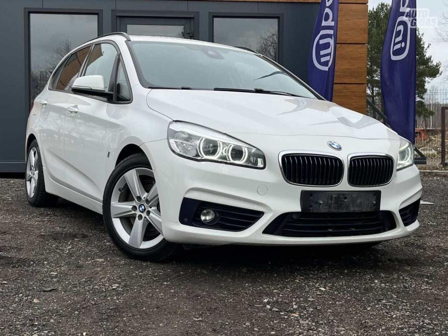 White BMW 225 2018 in Kaunas, with an engine capacity of 1.50 L and mileage of 207 thousand km for 10500 €, photo 1 on AUTOMOTO.COM.LV