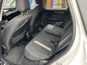 White BMW 225 2018 in Kaunas, with an engine capacity of 1.50 L and mileage of 207 thousand km for 10500 €, photo 7 on AUTOMOTO.COM.LV