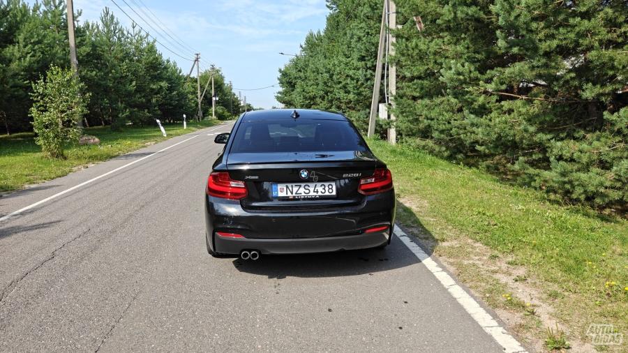 Black BMW 228 2016 in Vilnius, with an engine capacity of 2.00 L and mileage of 130 thousand km for 12900 €, photo 13 on AUTOMOTO.COM.LV