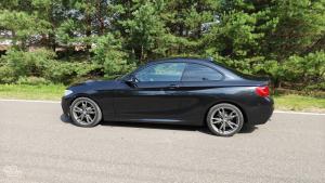 Black BMW 228 2016 in Vilnius, with an engine capacity of 2.00 L and mileage of 130 thousand km for 12900 €, photo 16 on AUTOMOTO.COM.LV