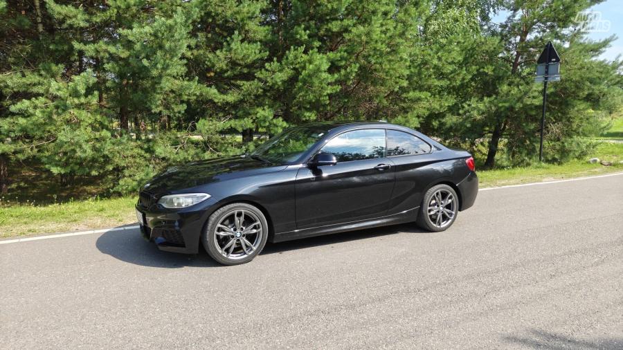 Black BMW 228 2016 in Vilnius, with an engine capacity of 2.00 L and mileage of 130 thousand km for 12900 €, photo 17 on AUTOMOTO.COM.LV