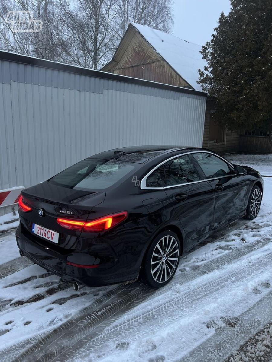 Black BMW 228 2021 in Vilnius, with an engine capacity of 2.00 L and mileage of 132 thousand km for 19500 €, photo 8 on AUTOMOTO.COM.LV