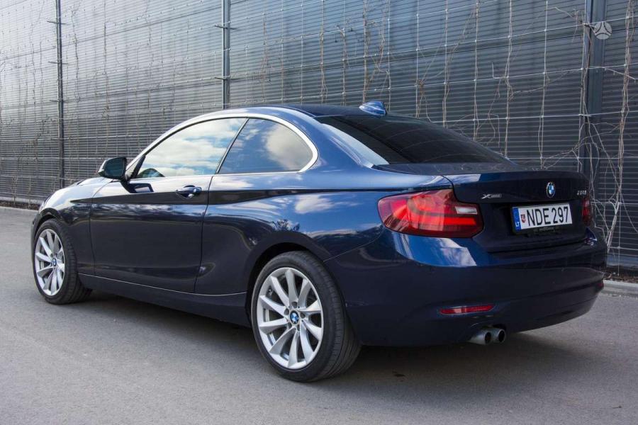 Blue BMW 228 2015 in Vilnius, with an engine capacity of 2.00 L and mileage of 171 thousand km for 11000 €, photo 3 on AUTOMOTO.COM.LV