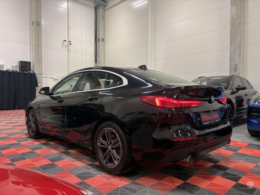 Melns BMW 228 Gran Coupe 2020 Viļņa, ar dzinēja tilpumu 2.00 L un nobraukumu 39 tūkst. km par 18490 €, foto 7 vietnē AUTOMOTO.COM.LV
