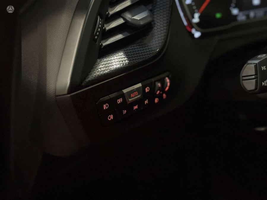 Melns BMW 228 Gran Coupe 2020 Viļņa, ar dzinēja tilpumu 2.00 L un nobraukumu 39 tūkst. km par 18490 €, foto 17 vietnē AUTOMOTO.COM.LV